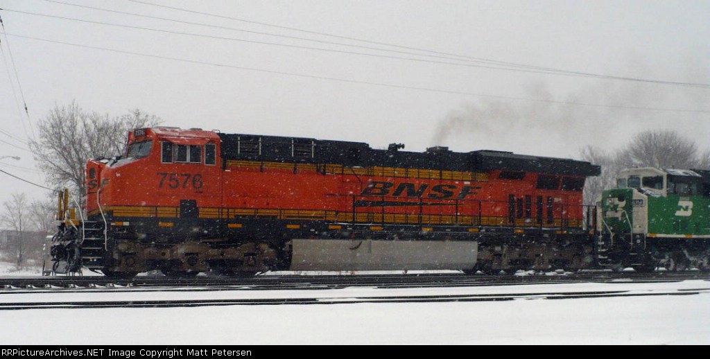 BNSF 7576